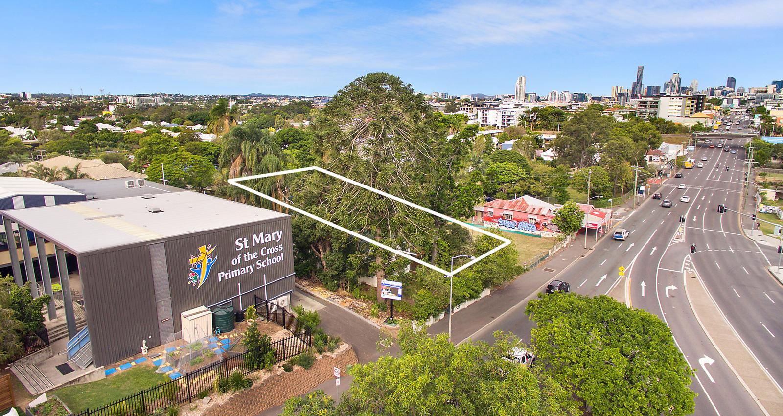 271 Lutwyche Road Windsor, Qld 4030 - Craig Lea